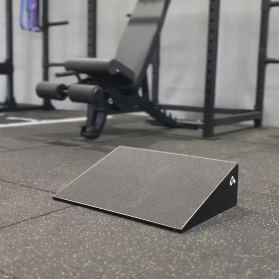Slant Board – Sumo Strength